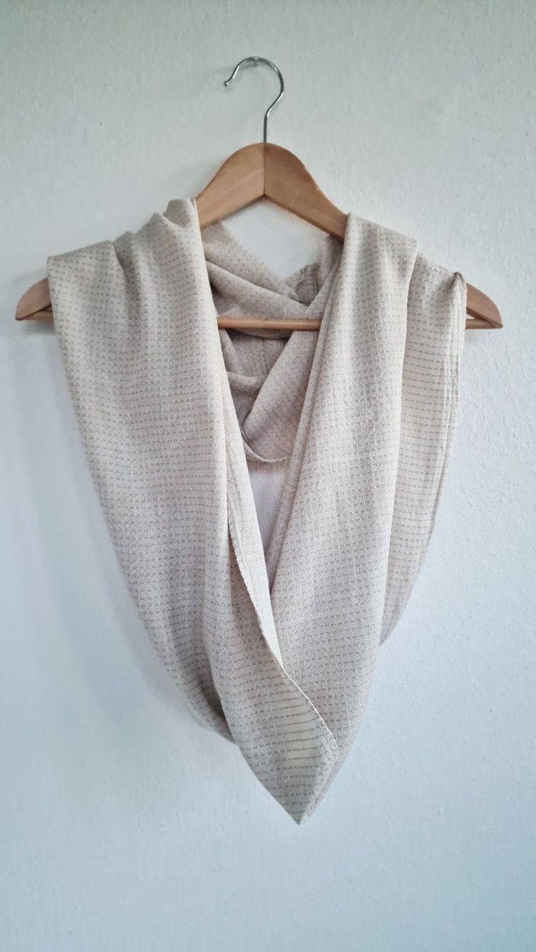 Damen Loop Schal 43cm x 68cm Beige gestrichelt (Gebraucht) in Hallau ...