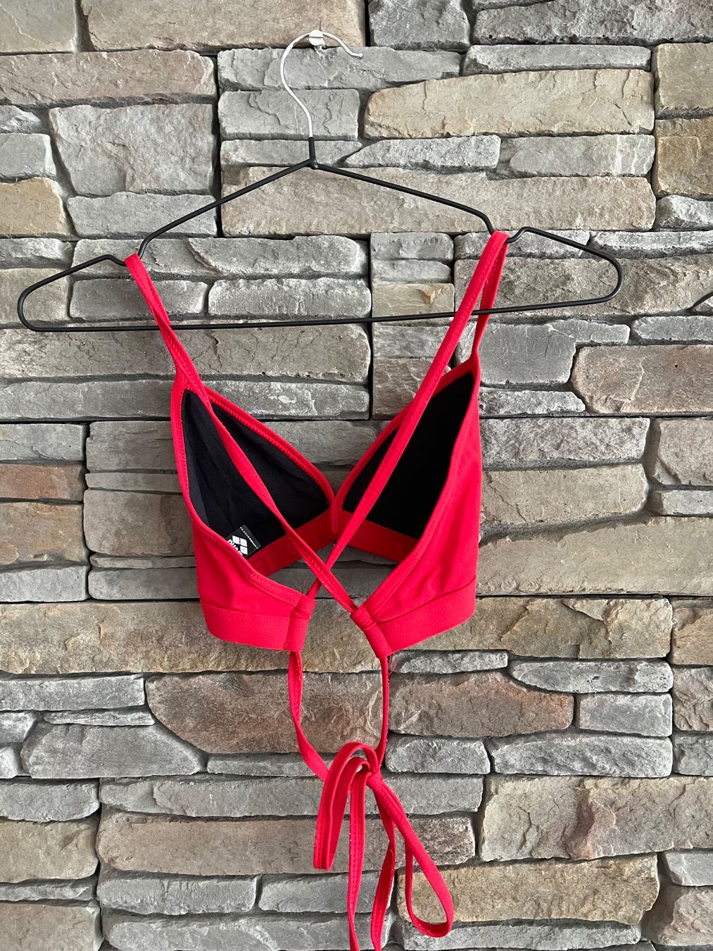 Haut de maillot de bain Arena rouge (D'occasion) à Vuadens pour CHF 10 ...