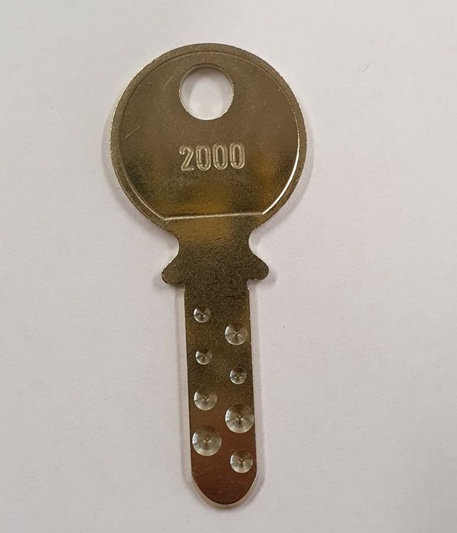 KABA 8 - 2000er Schlüssel - CHF 16.90.- (Neu und originalverpackt) in ...