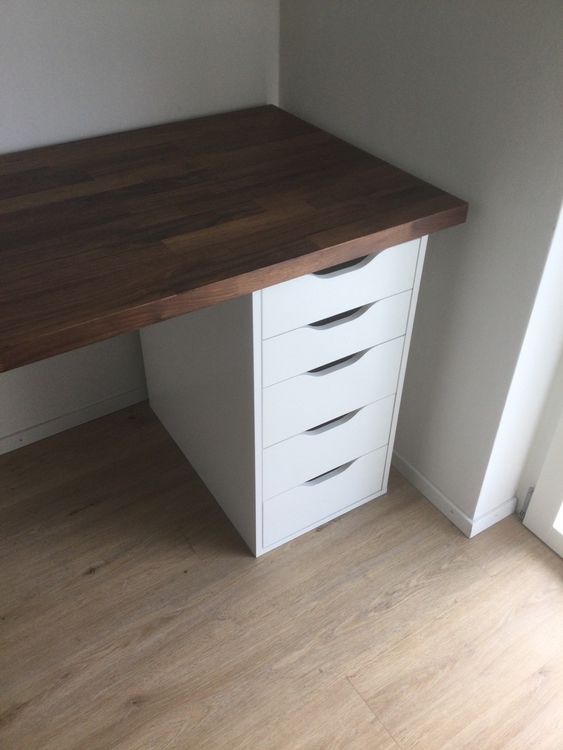 Bürotisch/Schreibtisch mit 2 Korpuse IKEA | Kaufen auf Ricardo