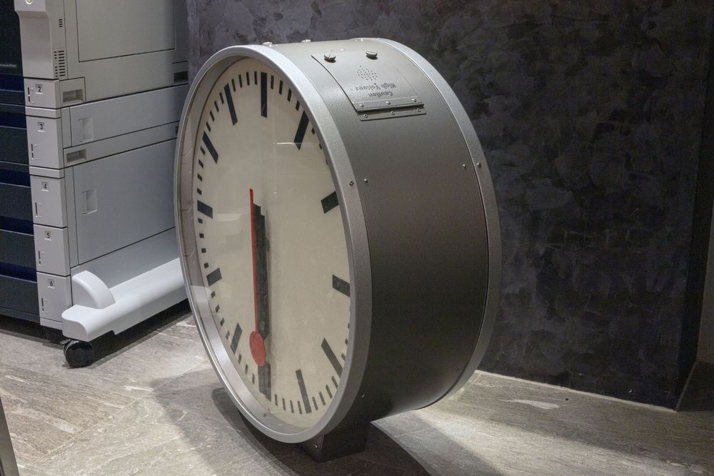 Bahnhofsuhr SBB Uhr Mobatime Moser-Bär (Gebraucht) in Kölliken für CHF ...