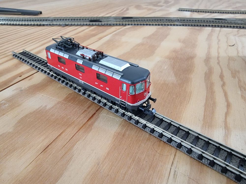 Hobbytrain Re 4/4 II 1. Serie rot, Spur N, Analog | Kaufen auf Ricardo