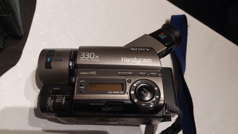 Sony 330x Digital Zoom CCD-TR516E PAL Hi8 Camcorder (Gebraucht) in ...