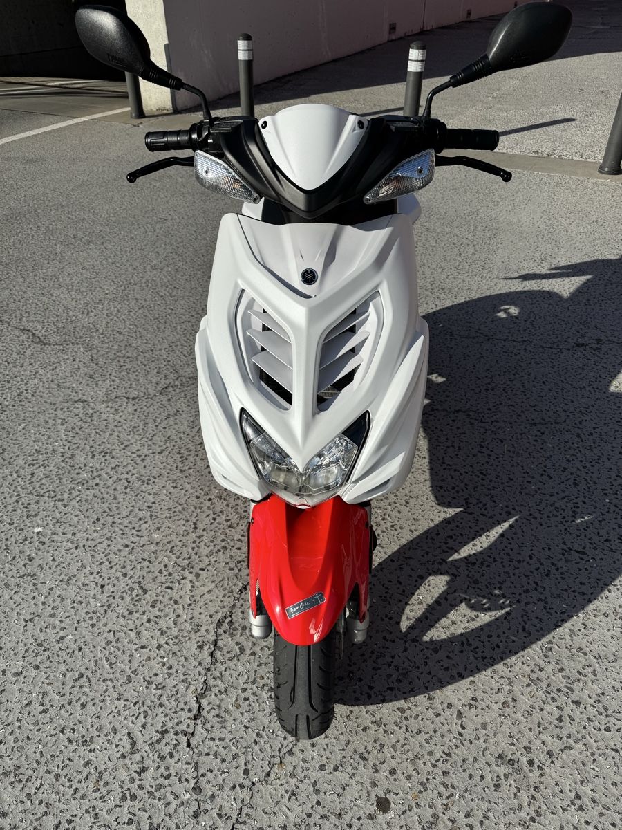 Yamaha Aerox 50 Roller, weiss/rot, Top Zustand! 🛵 (Gebraucht) in Laupen ...
