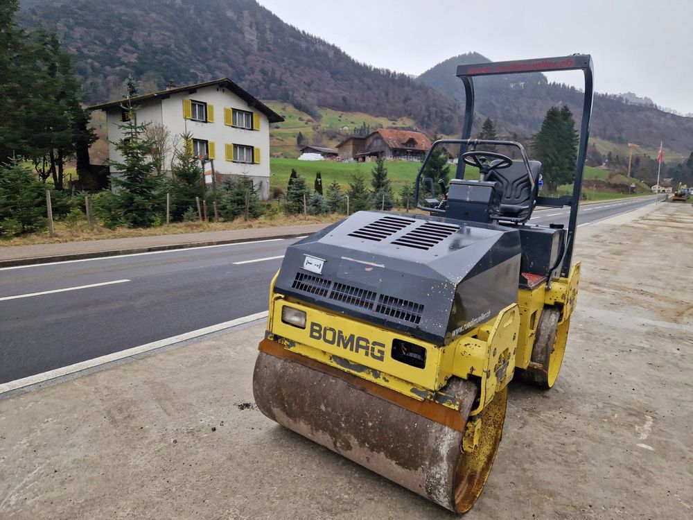 Doppelrollenwalze Walze Fibrowalze Bomag Typ B120AD3 (Gebraucht) in ...