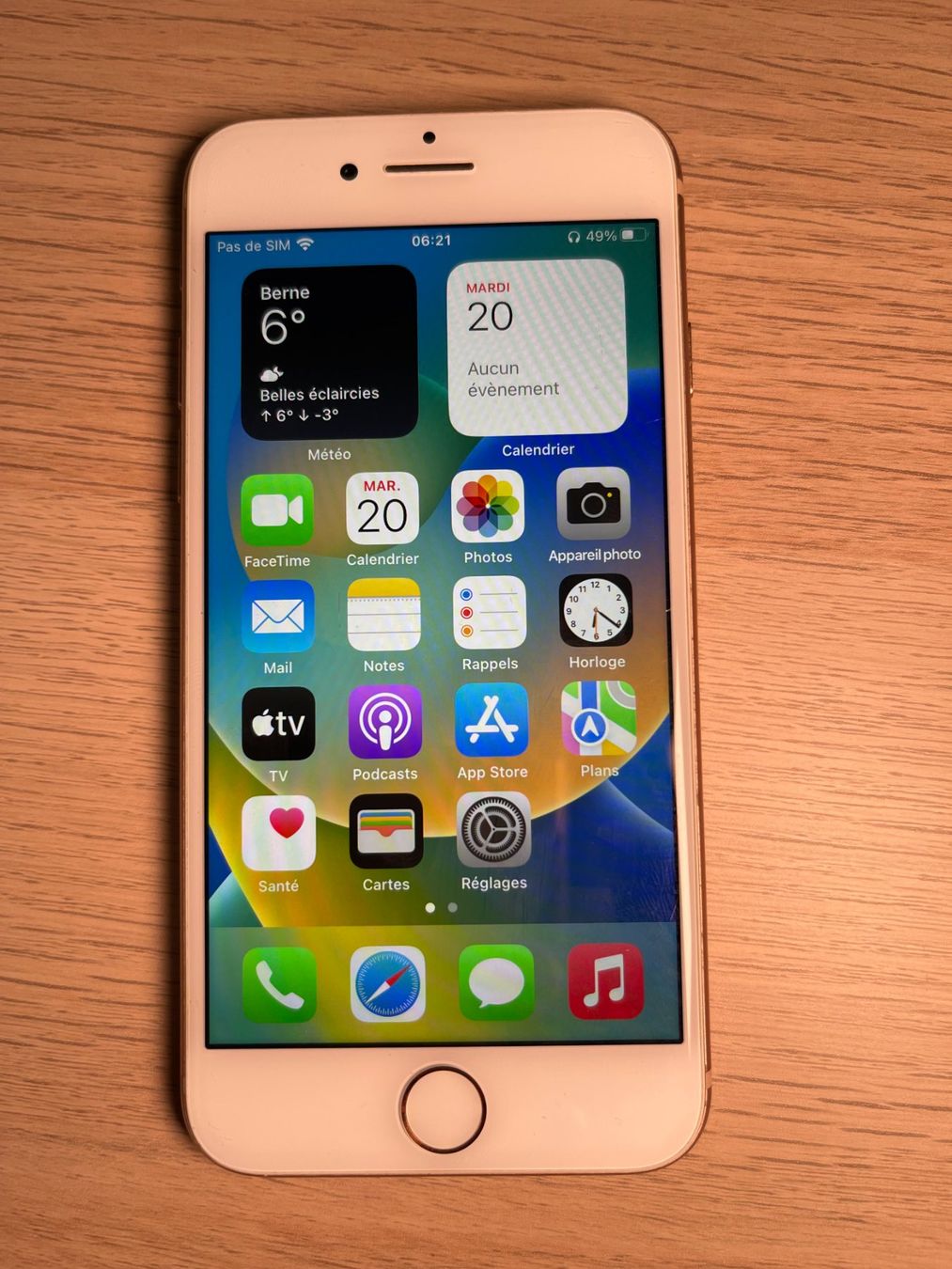 iPhone 8 - 64GB Gold (verre arrière fissuré) (D'occasion) à Cheseaux ...