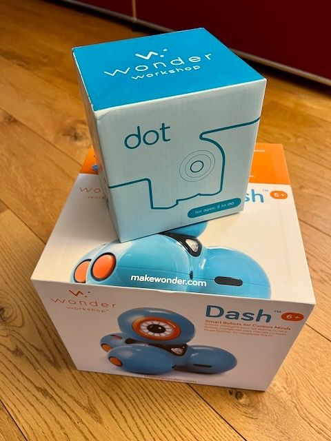 Wonder Workshop Dash-Roboter (mit Dot und Zubehör) (Gebraucht) in Jona für CHF 180 – mit ...