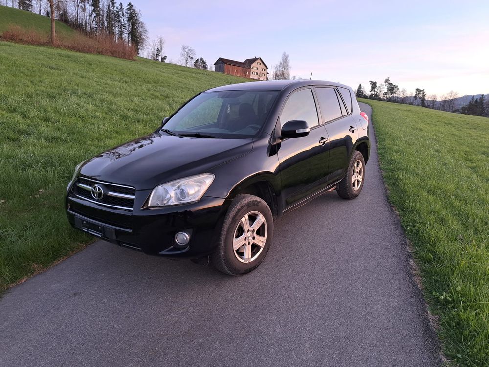 Toyota RAV4 2.0 (Gebraucht) in Oberhelfenschwil für CHF 3400 – nur ...