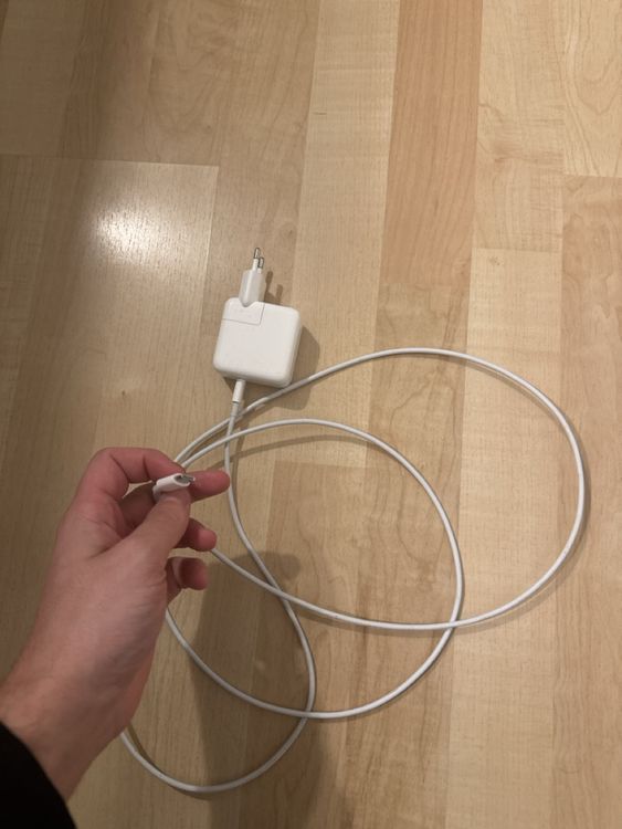 Apple USB-C Ladekabel Laptop (Gebraucht) in Bern für CHF 15 – mit ...