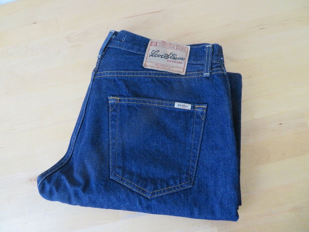 LEVI Signature Jeans 34x32 (Neu und originalverpackt) in zürich für CHF ...