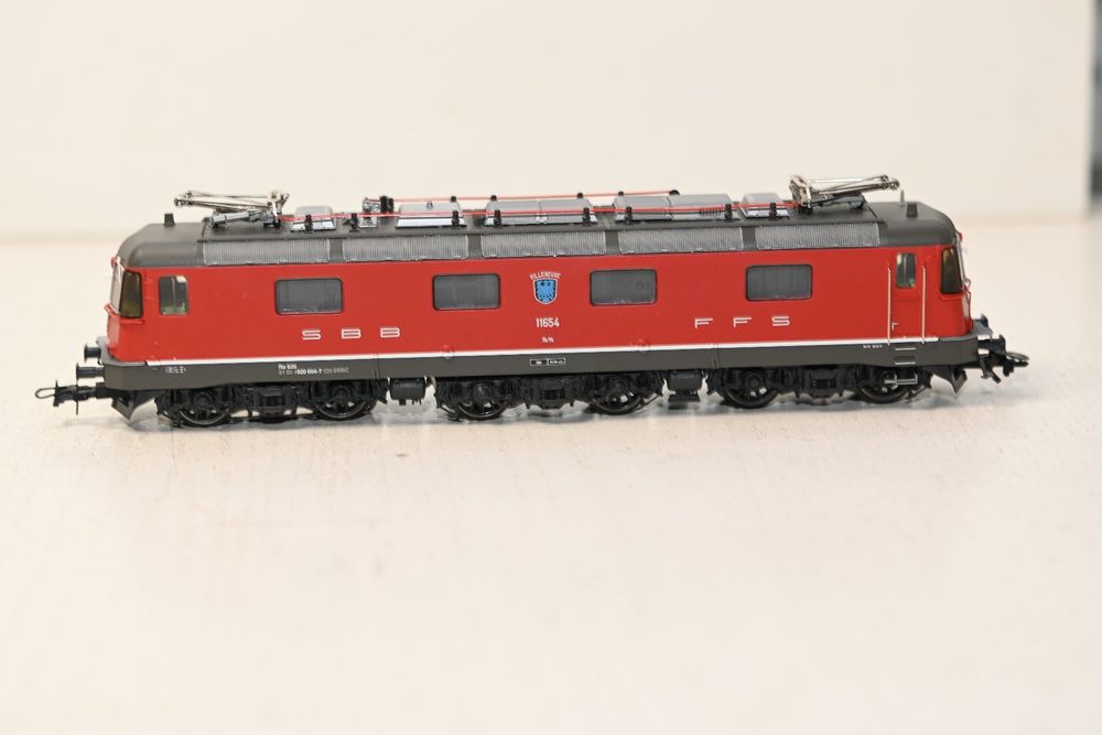 Re 6/6 11654 Villeneuve Märklin HO/AC Digital mfx Sound (Gebraucht) in Laupen ZH für CHF 206 ...