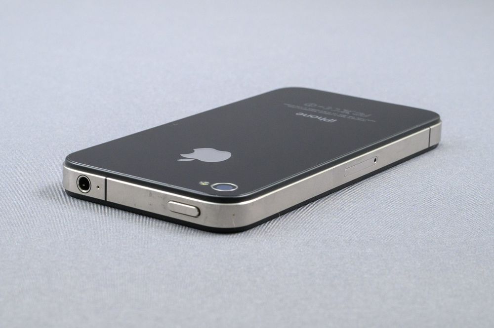 Apple Iphone 4 A1332 8Gb (Gebraucht) in Zürich für CHF 21 – mit ...