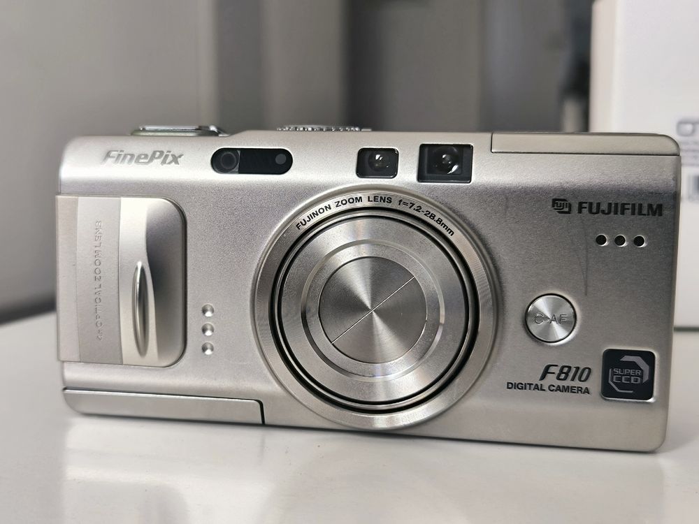 Fujifilm FinePix F810 Appareil Photo Digital Vintage Rare (Gebraucht ...