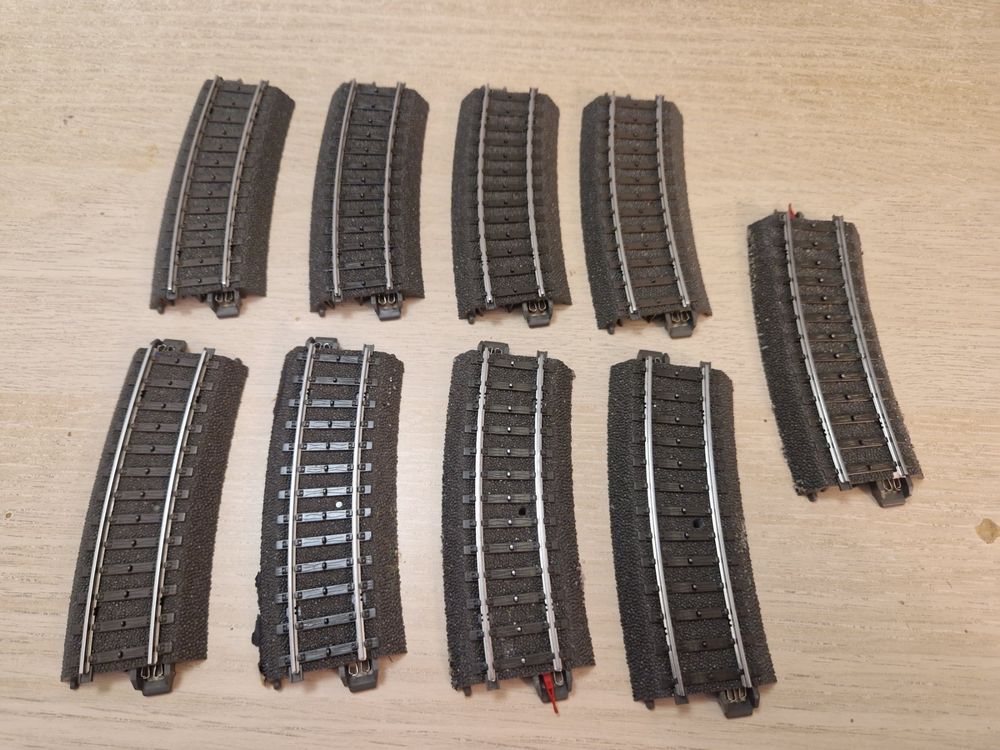 Märklin 9 x 24115 Gebogenes gleis C H0 (Gebraucht) in St-Aubin-Sauges für CHF 21 – mit Lieferung ...