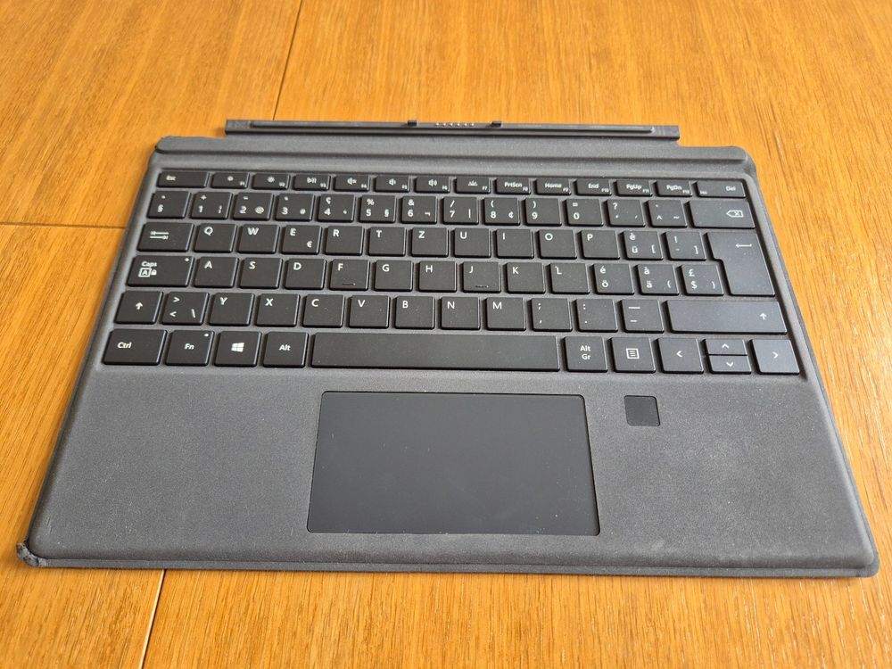 Microsoft Surface Type Cover (Gebraucht) in Merligen für CHF 33 – mit ...