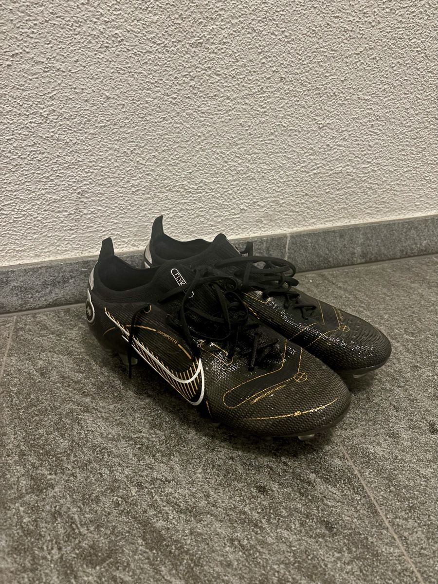 Fussballschuhe Grosse 45