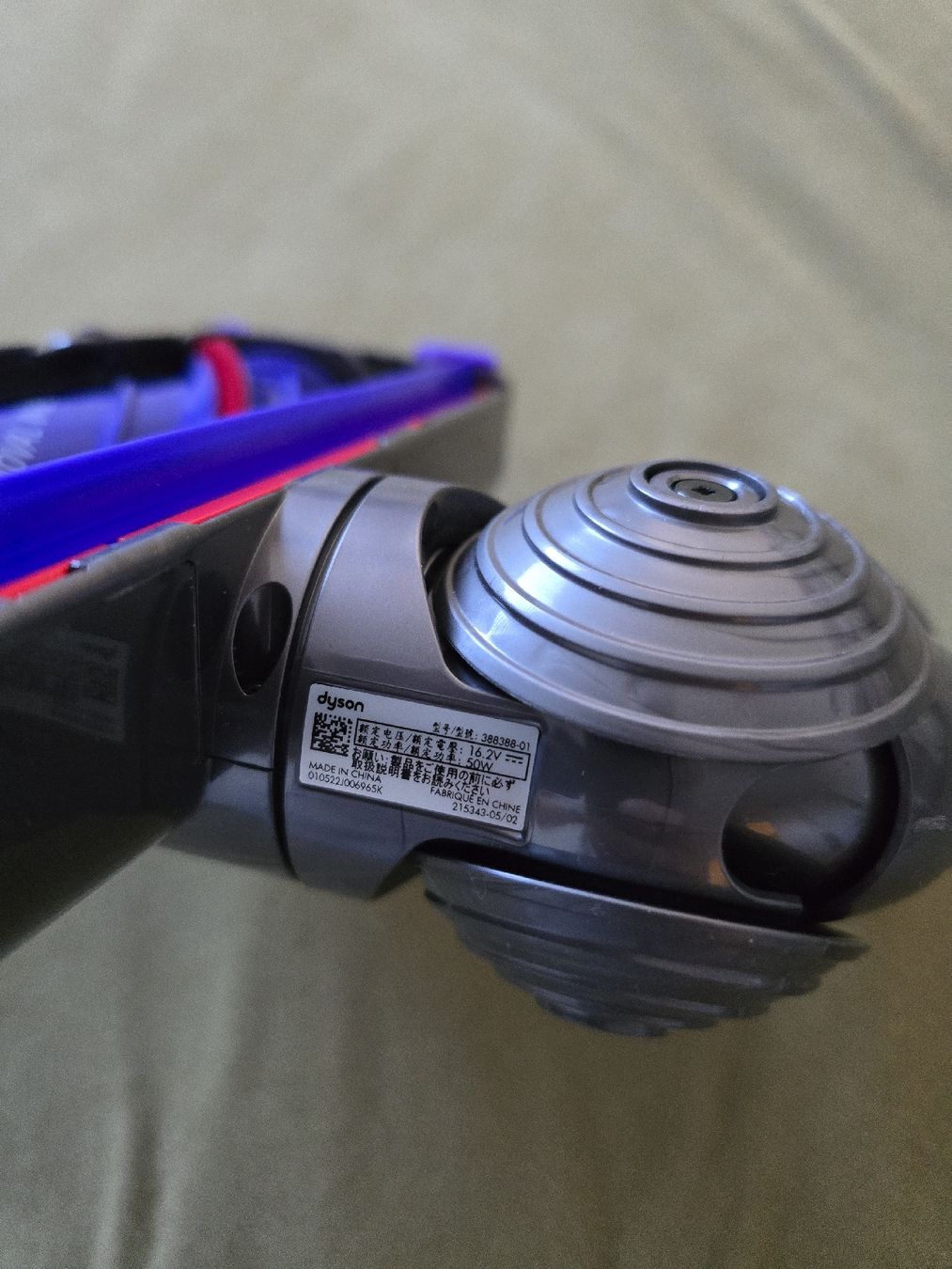 dyson brosse V12 slim neuve (Neuf avec emballage d'origine) à La Chaux ...