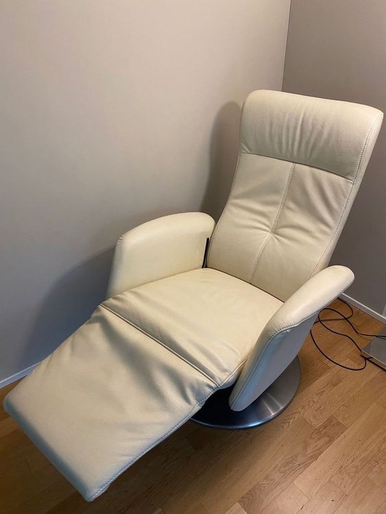 HIMOLLA Ledersessel weiss, verstellbar (Gebraucht) in Herrliberg für CHF 200 – nur Abholung auf ...