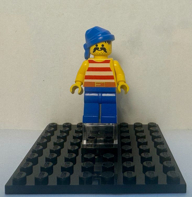 Lego Piraten Minifigur Pirate Red/White Stripes Shirt pi040 (Gebraucht ...