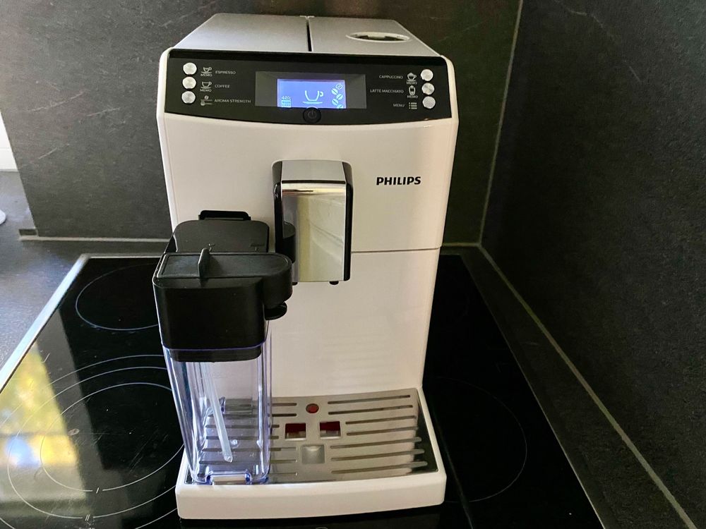 Philips Kaffeevollautomat 3100 Series - EP3362/00 | Kaufen auf Ricardo