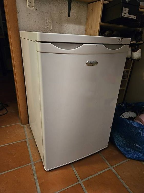Gefrierschrank mit 4 Schubladen (Gebraucht) in Grüningen für CHF 80 ...