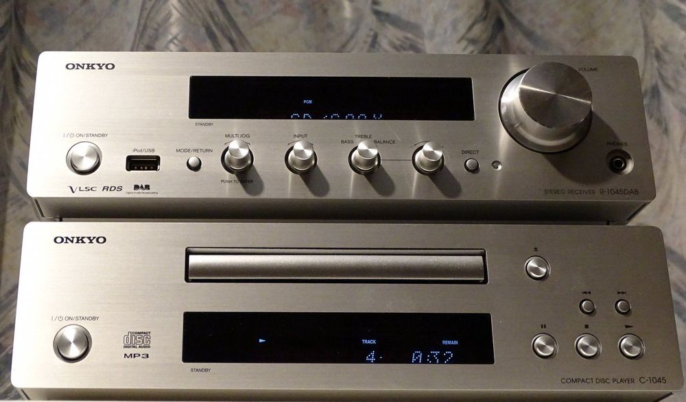 ONKYO Midi HiFi System, R-1045, C-1045 (Gebraucht) in Münsingen für CHF 261 – mit Lieferung auf ...