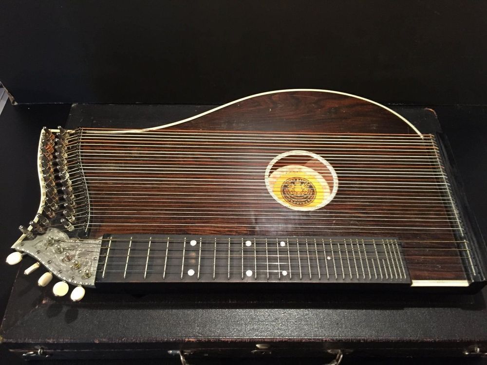 Josef Hauser Zither von 1902 (Gebraucht) in Sargans für CHF 195 – mit ...