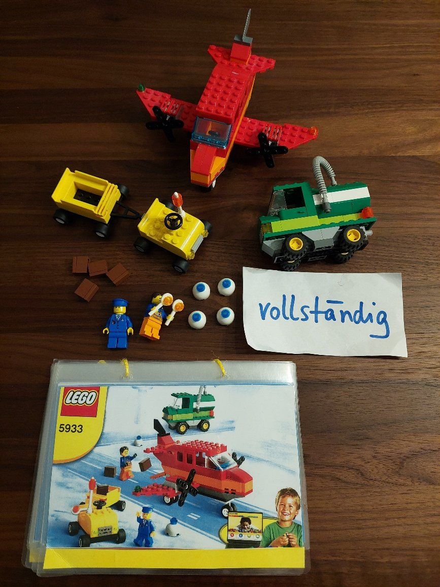Lego Flughafen 5933 Flugzeug mit Koffer abladen + Tankwagen (Gebraucht ...