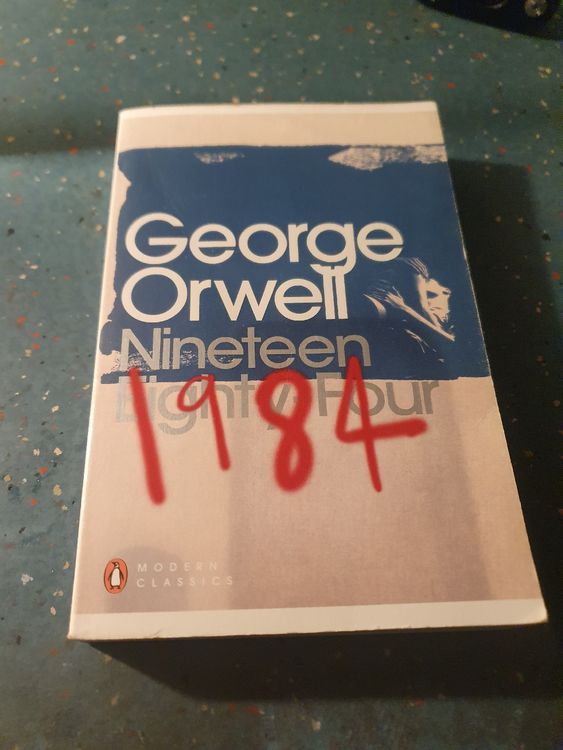 George Orwell's Nineteen Eighty-Four - Modern Classic Book (Gebraucht ...