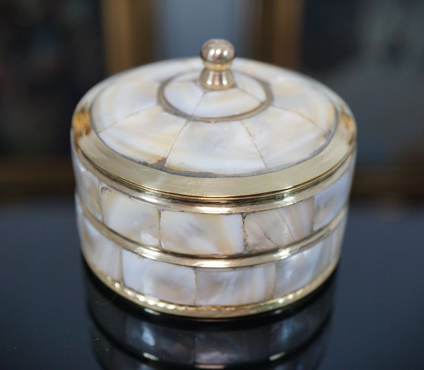 ALTE MESSING PERLMUTT DOSE DÖSLI GEHÄMMERT HANDARBEIT (Gebraucht) in Vettweiß für CHF 152 – mit ...