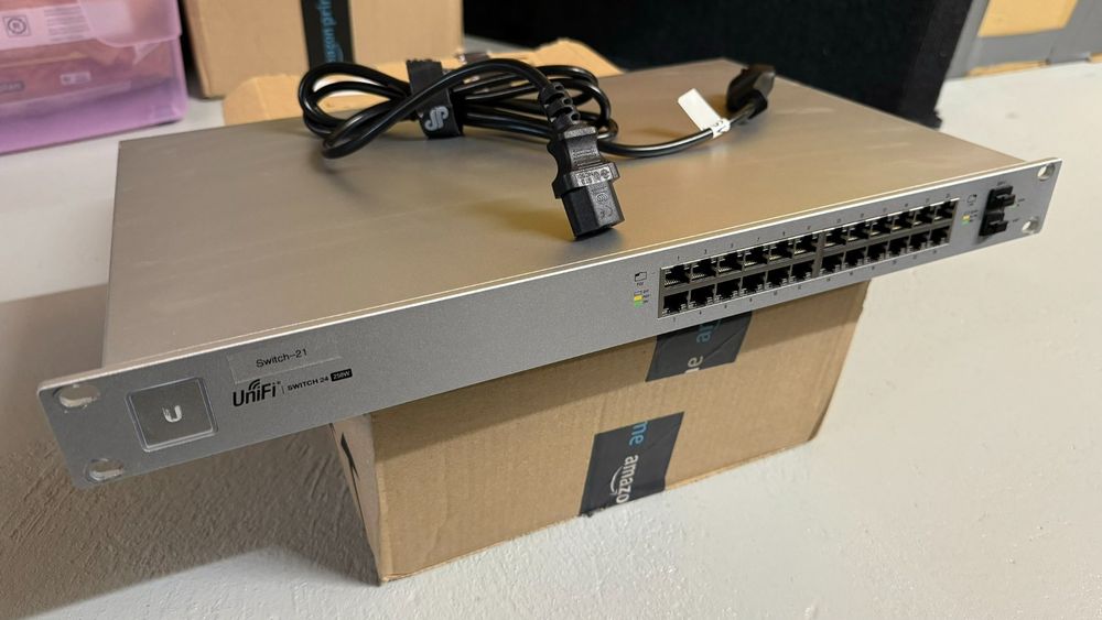 Unifi Switch 24 POE 250W - US-24-250W (1 of 2) | Kaufen auf Ricardo