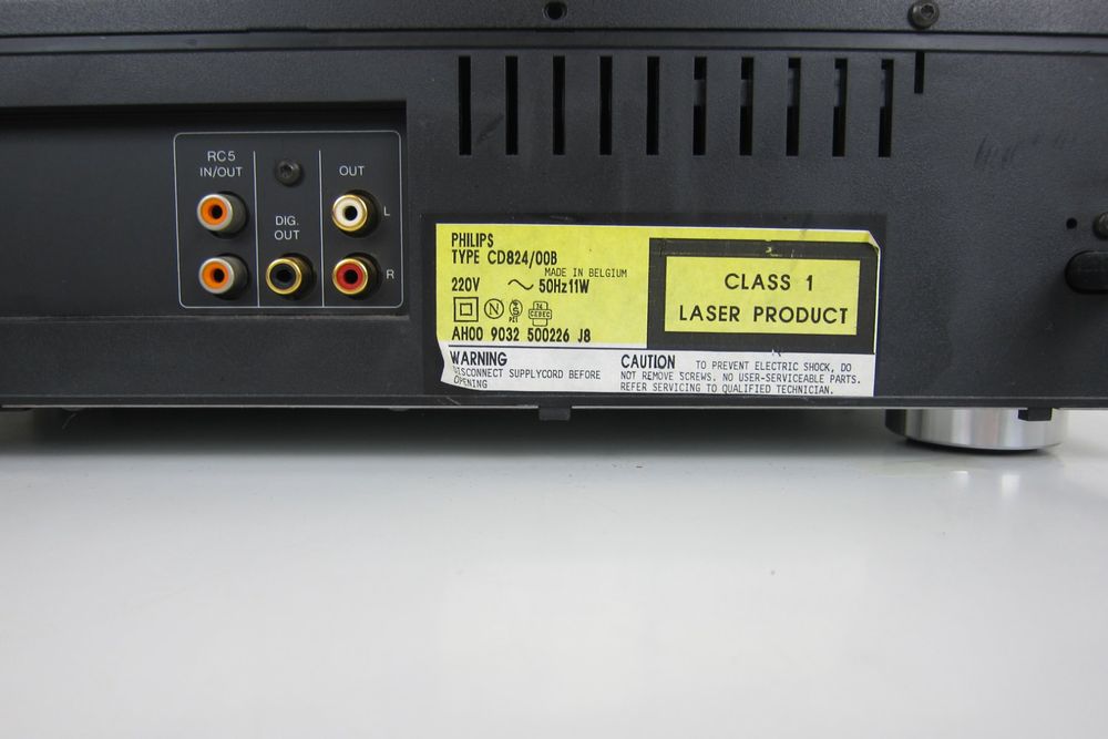 Philips CD 824 Compact Disc Player, sehr guter Zustand | Kaufen auf Ricardo