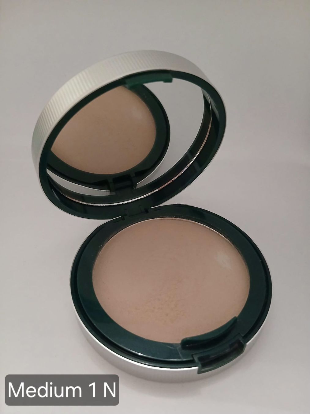 Make-up Puder für einen strahlenden Teint - Medium 1 N 💥 (Neu (gemäss ...