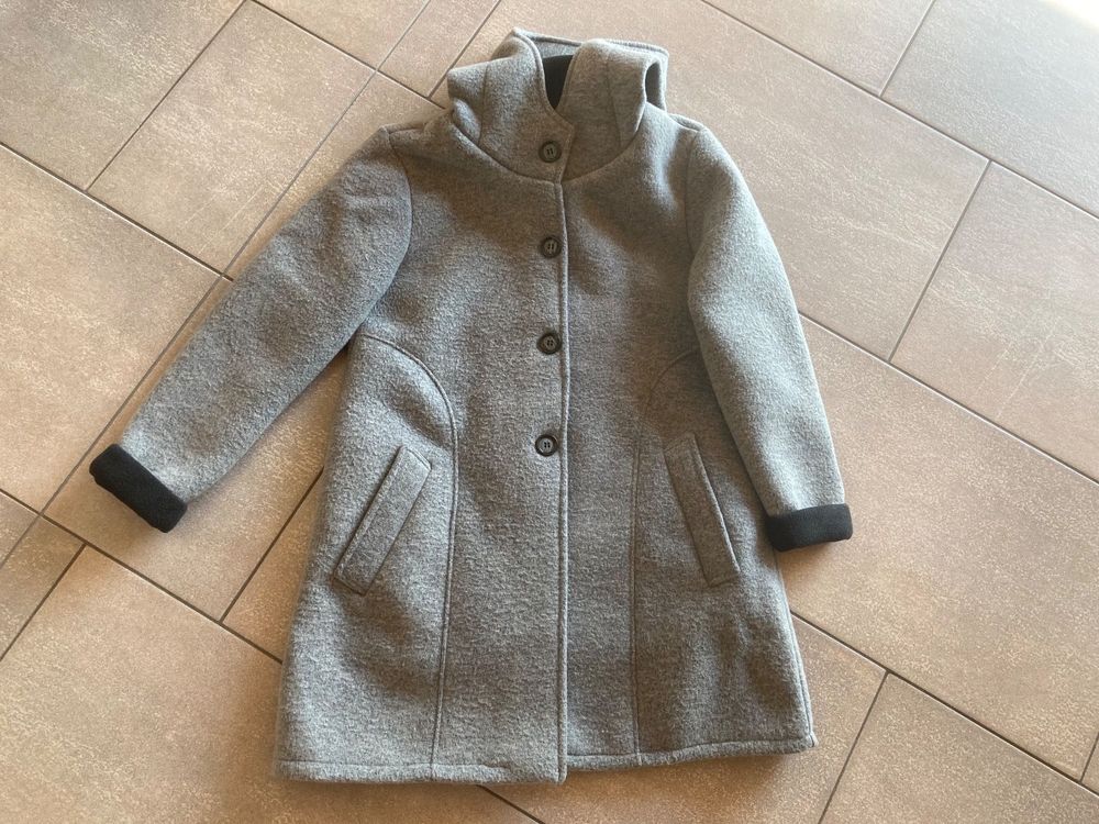 Filz-Kurzmantel mit Kapuze, Gr. S, grau (Gebraucht) in Mosnang für CHF ...