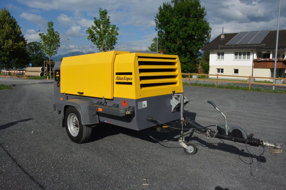 BAUKOMPRESSOR ATLAS COPCO XAVS186JD MIT JOHN DEERE TRIEBWERK (Gebraucht) in Schaan für CHF 36571 ...