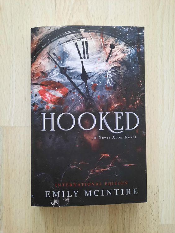 Hooked - Roman von Emily McIntire (Neu (gemäss Beschreibung)) in Buochs ...