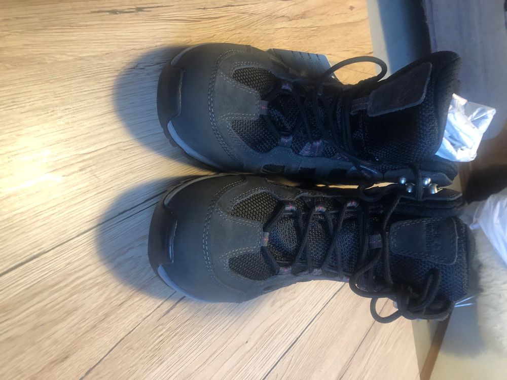 Neue Wanderschuhe Jack wolfskin (Gebraucht) in Zollbrück für CHF 20 ...