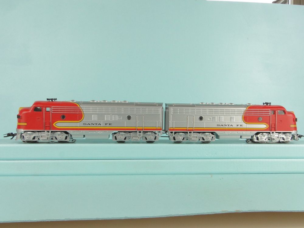 Märklin Santa Fe F7 2-teiliges Set, mfx, SOUND | Kaufen auf Ricardo