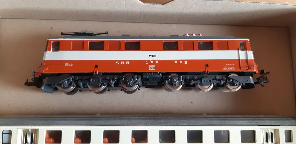 LIMA Zug mit Ae 6/6 SBB/BLS "Swiss Express" (Gebraucht) in Trimbach für ...