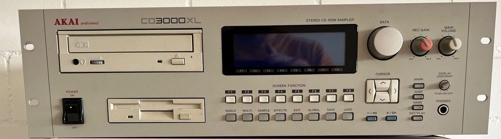Akai CD3000XL Sampler (Gebraucht) in für CHF 110 – nur Abholung auf ...