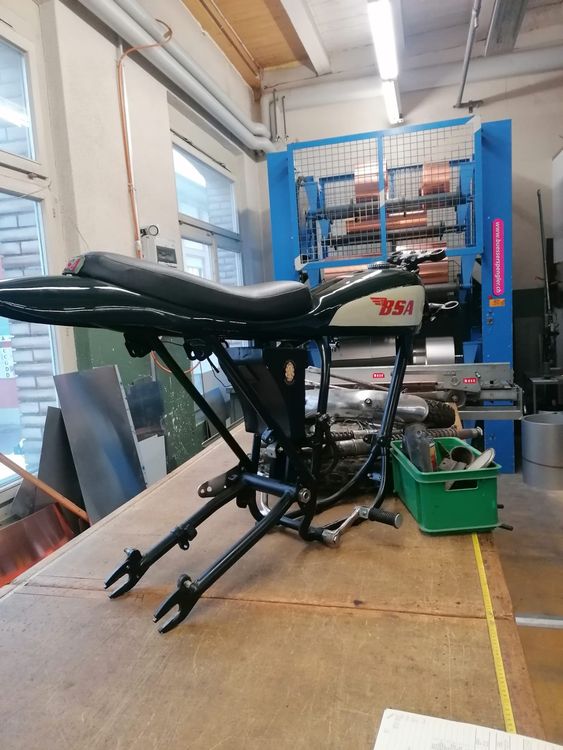 BSA B44 SS Rahmen mit Flat-Track Body (Gebraucht) in Hinwil für CHF 450 ...