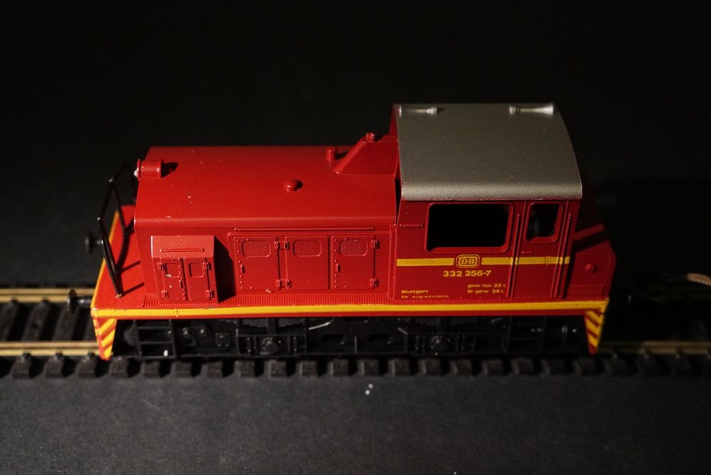 Neue Lima H0 DC Diesellok BR 332 256-7 der DB rot No 1653 (Neu und ...