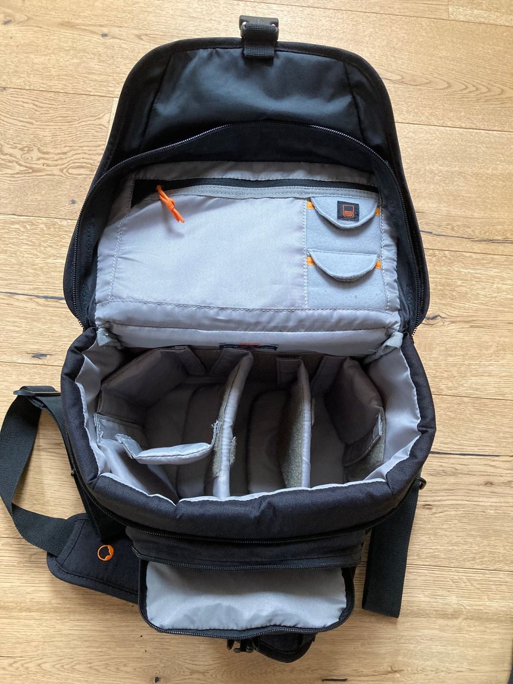 Lowepro Nova 180 AW II Kameratasche Innenmaß (B x H x T) 25. (Gebraucht ...