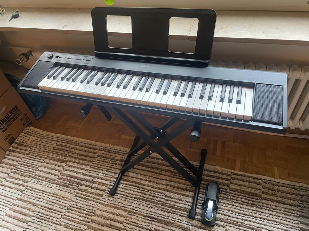 Piano Yamaha Piaggero NP-12 (Gebraucht) in Basel für CHF 105 – nur ...
