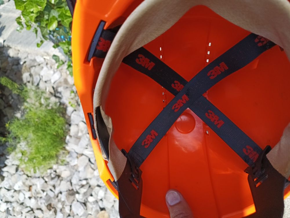 Holzer Helm Schutzhelm 3M (Gebraucht) in Lyssach für CHF 25 – nur ...