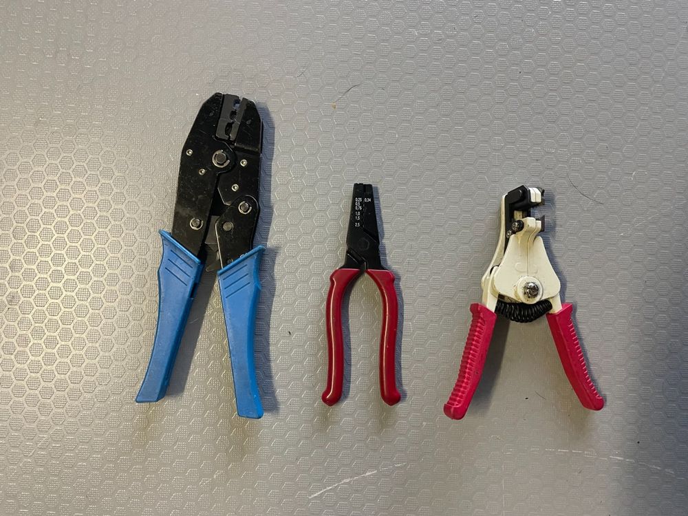 Ein Lot Elektrozangen, guter Zustand (Gebraucht) in Kilchberg ZH für ...