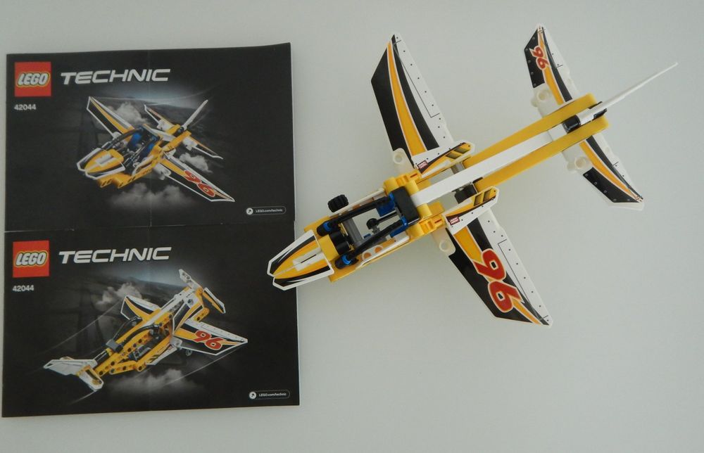 LEGO Technic 42044 - Düsenflugzeug (Gebraucht) in Langendorf für CHF 4 ...