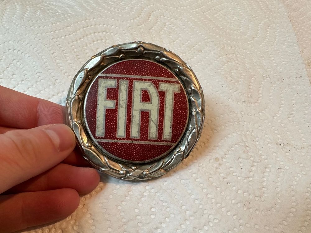 R167 Fiat Emblem für Oldtimer (Gebraucht) in Wolfwil für CHF 5 – nur ...