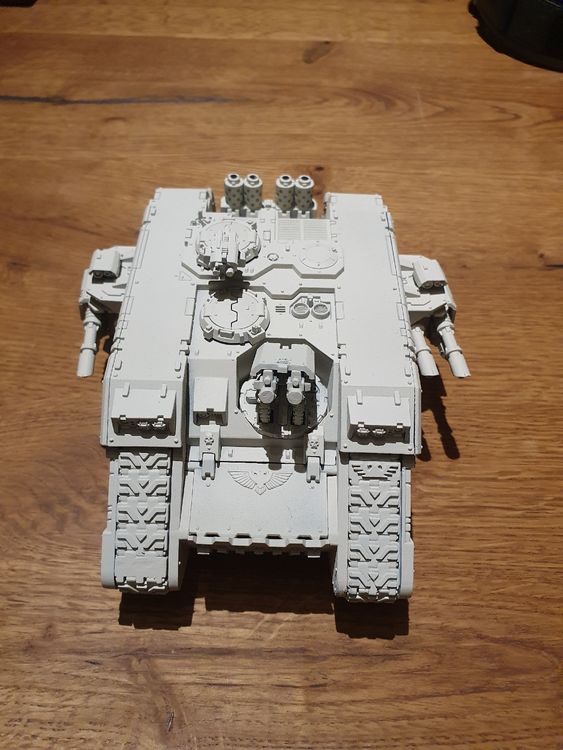 Space Marines Land Raider Warhammer 40k grundiert (Gebraucht) in Märwil ...