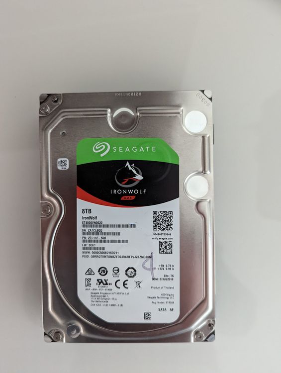 Seagate IronWolf ST8000VN004 (8TB, 3.5") für 1.- Fr (Gebraucht) in für ...